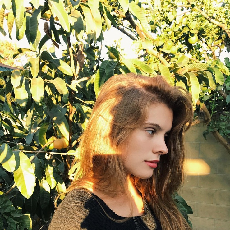 Picture of Elley V Peart