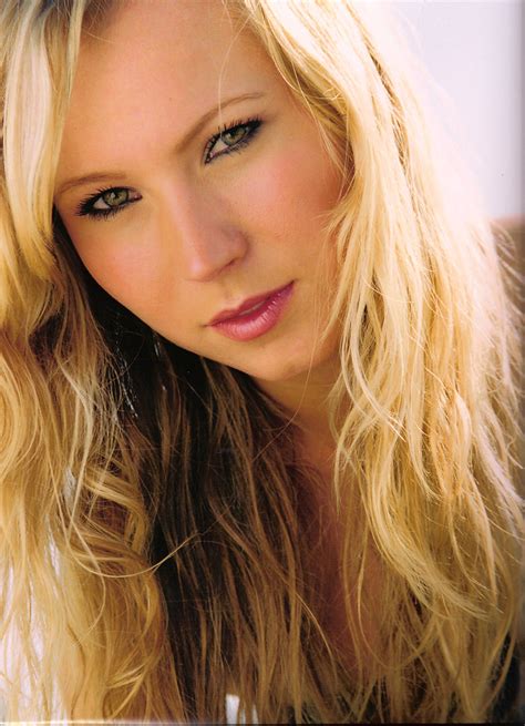 Sara Sanderson image