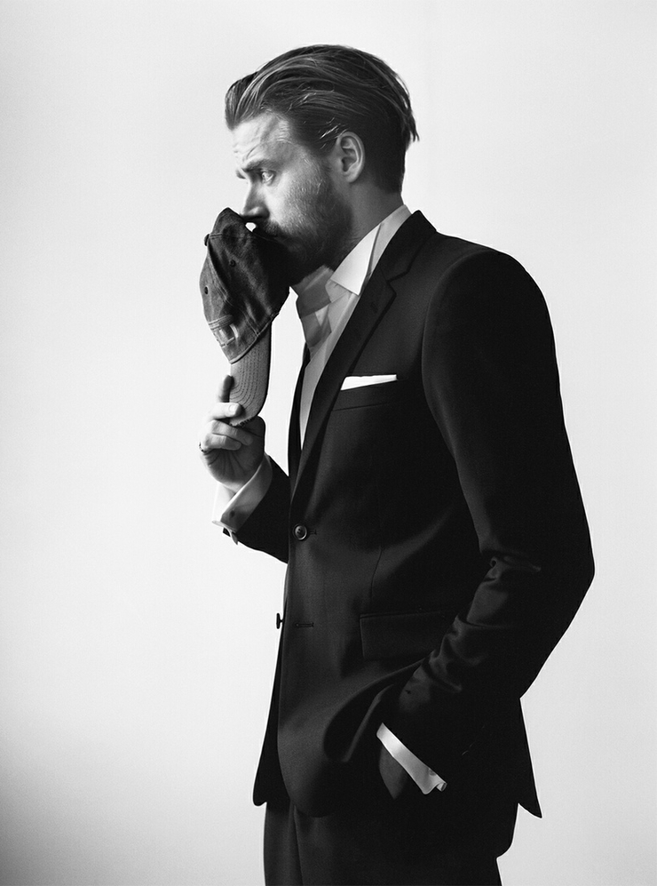 Picture of Jack Lowden