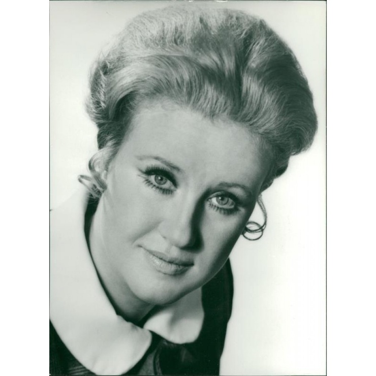 Picture of Elizabeth Larner