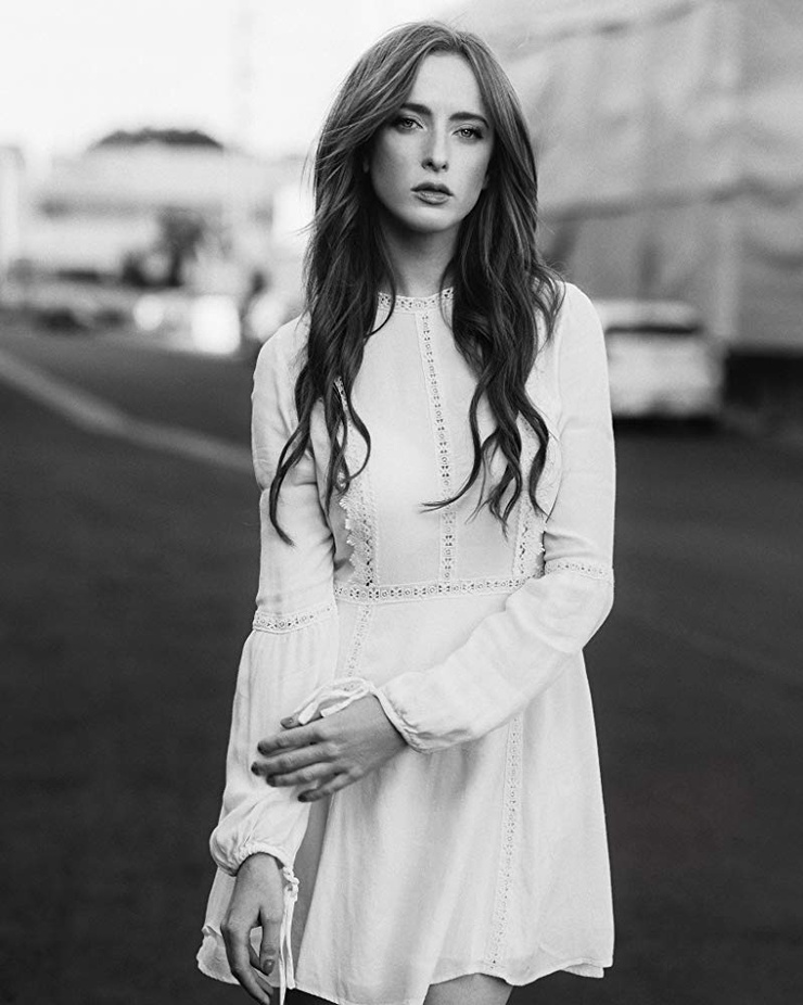 Picture of Laura Long