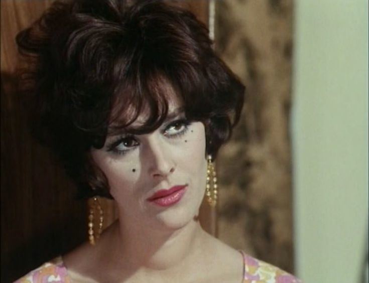 Picture of Sue Lloyd