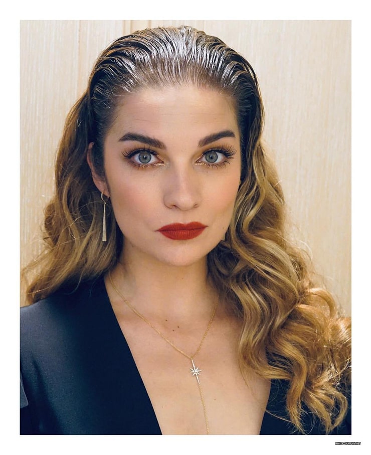 Picture of Annie Murphy