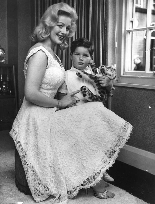 Picture of Sheree Winton