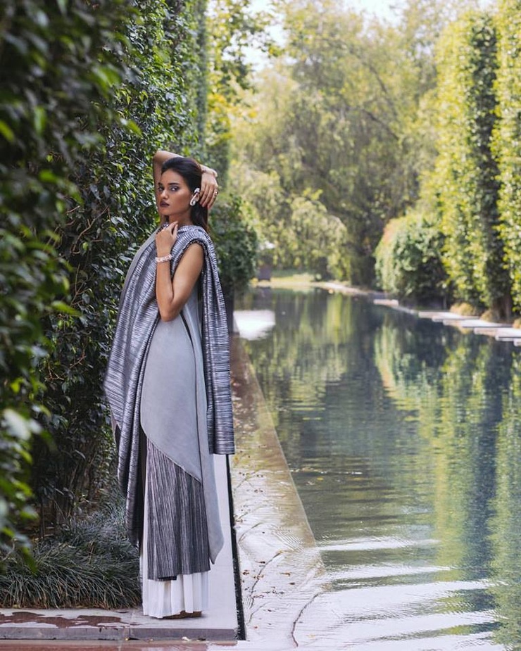 Meenakshi Rathore picture