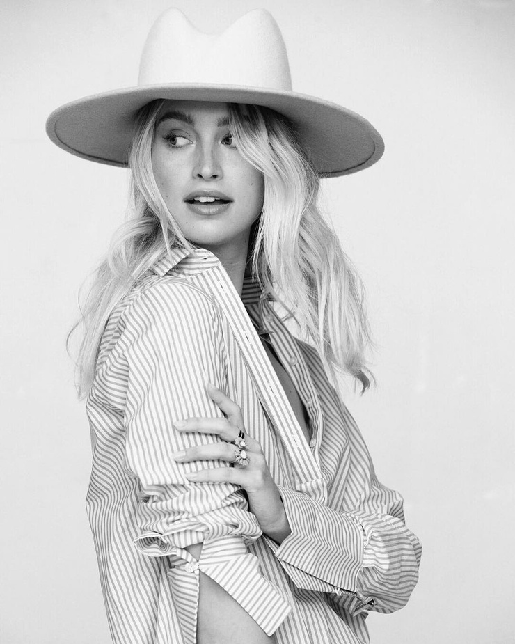 Picture of Lilly Lueesse