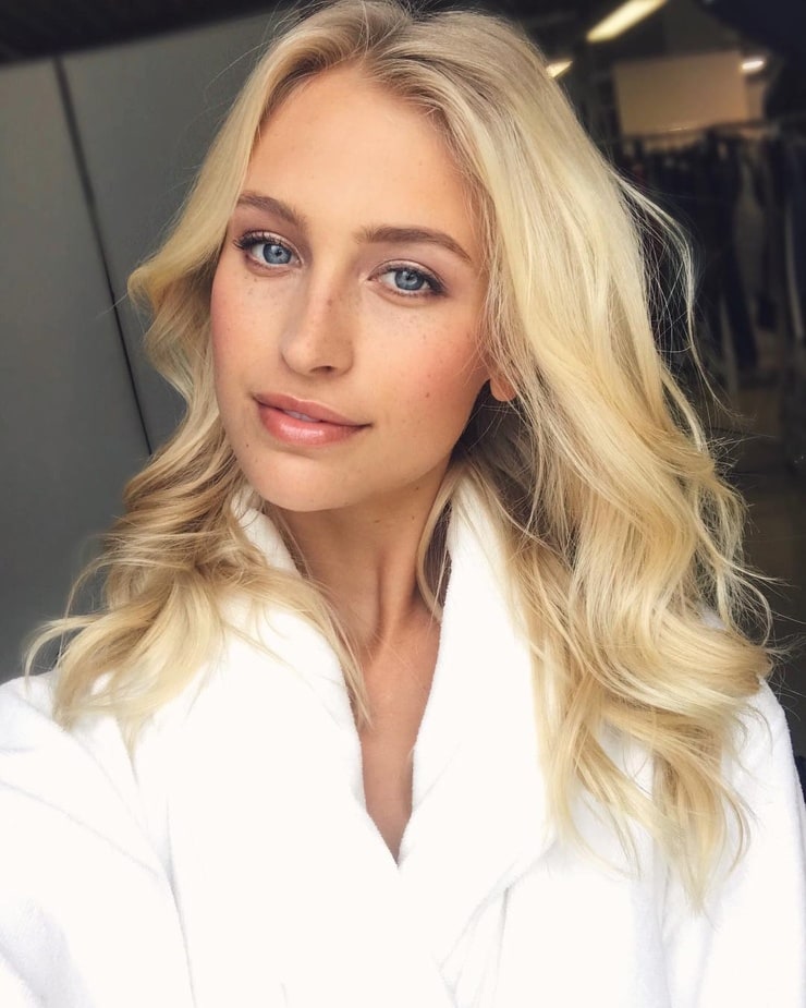 Picture of Lilly Lueesse