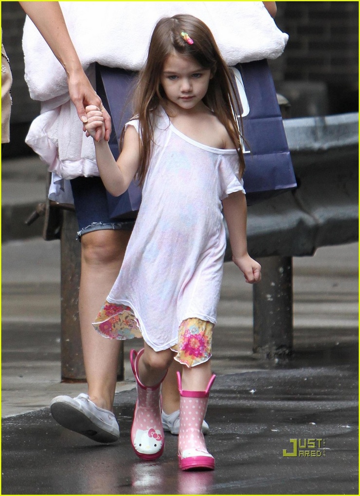 Suri Cruise image