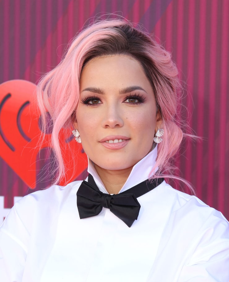 Image of Halsey