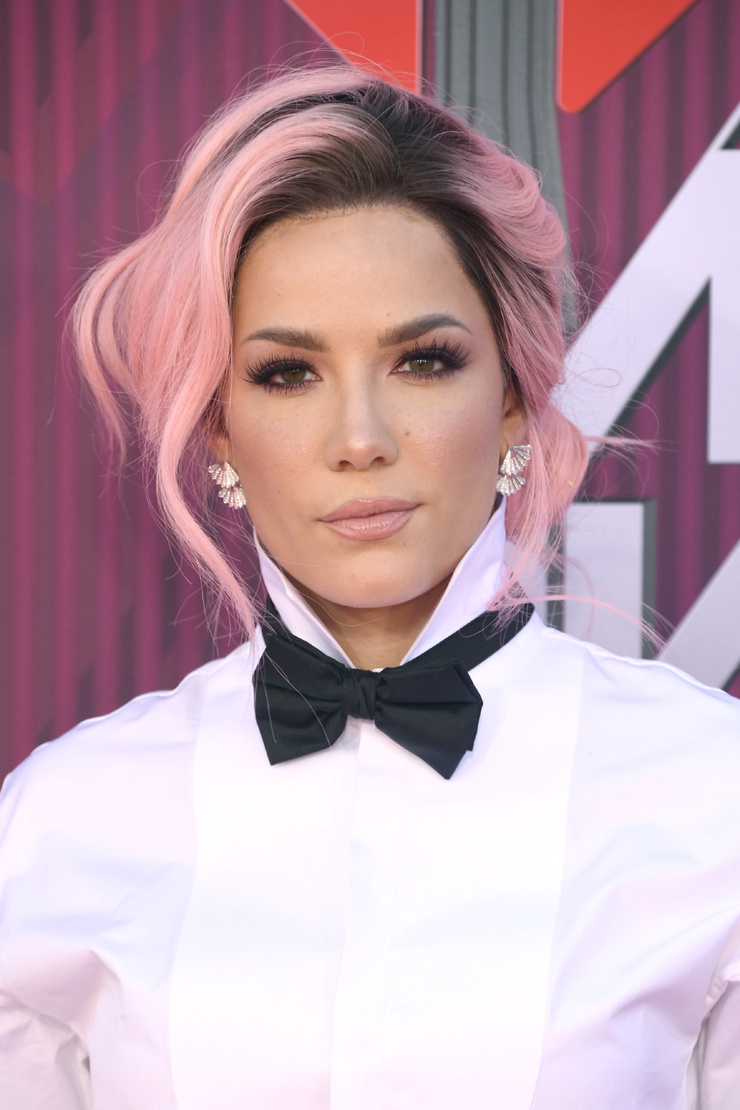 Picture of Halsey