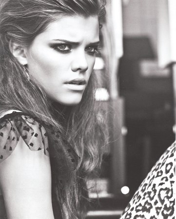 Picture of Nina Agdal