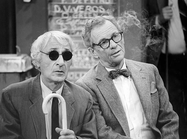 Ralph Manza, James Gregory