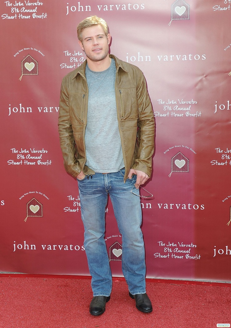 Image of Trevor Donovan