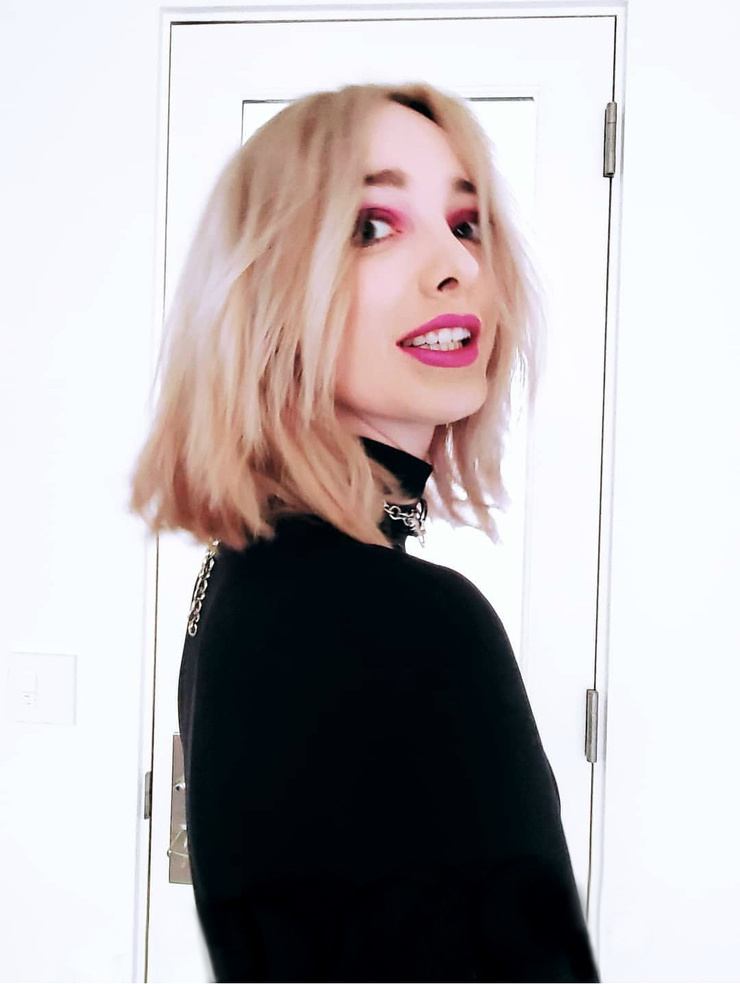 Picture of Emma Dumont