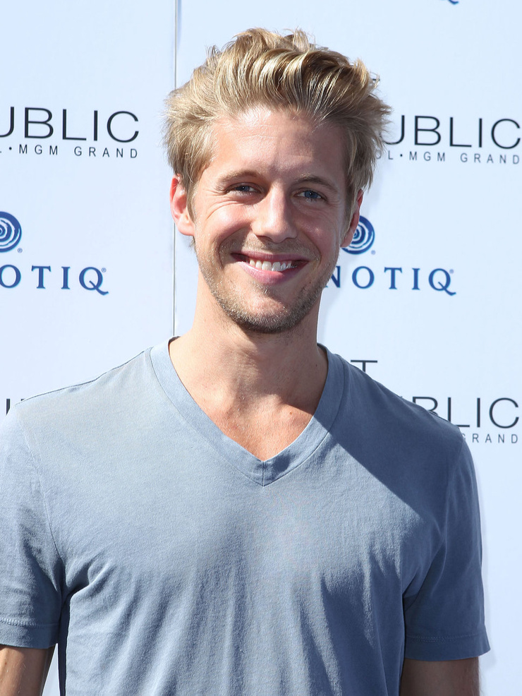 Picture of Matt Barr