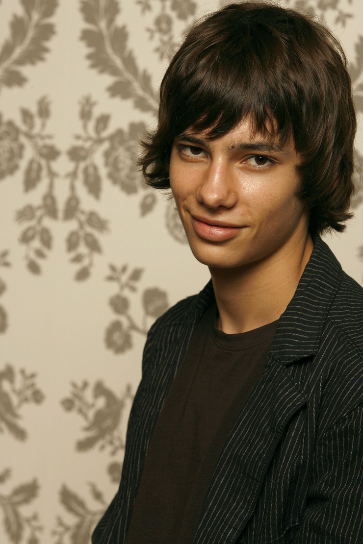 Picture of Devon Bostick