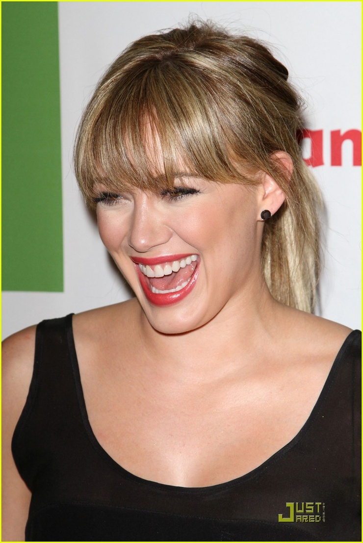 Hilary Duff Image