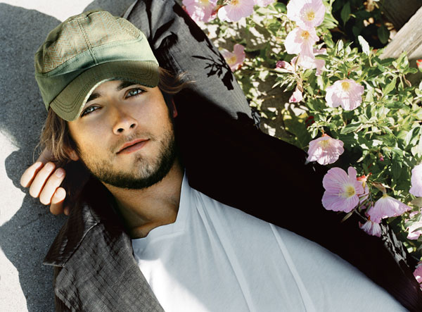Picture of Justin Chatwin