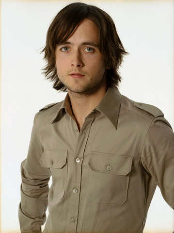 Picture of Justin Chatwin