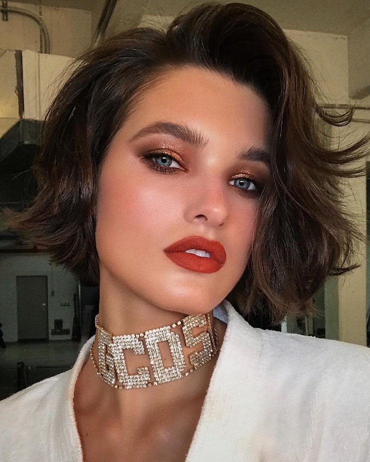 Picture of Julia van Os