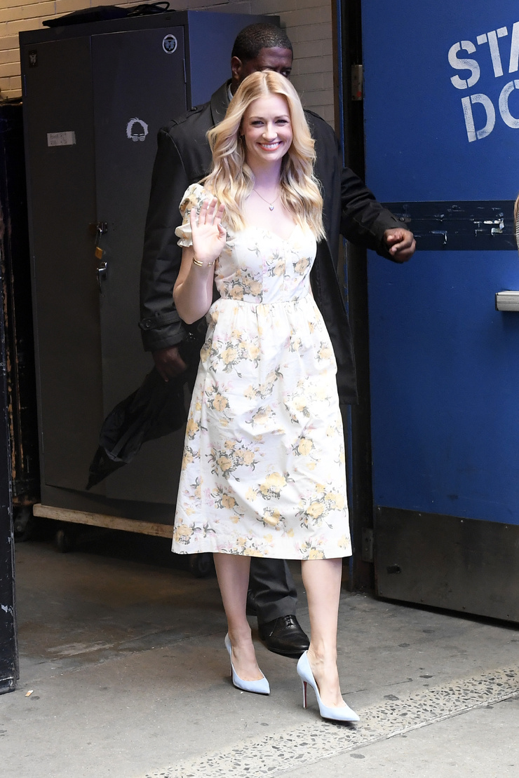 Picture of Beth Behrs