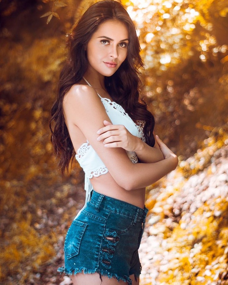 VERONICA MORALES picture