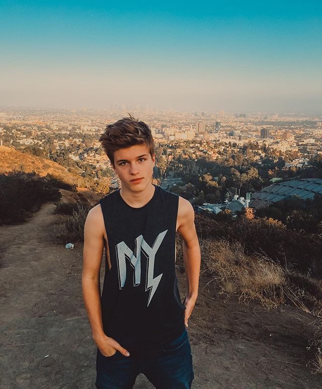 Picture of Alex Lange