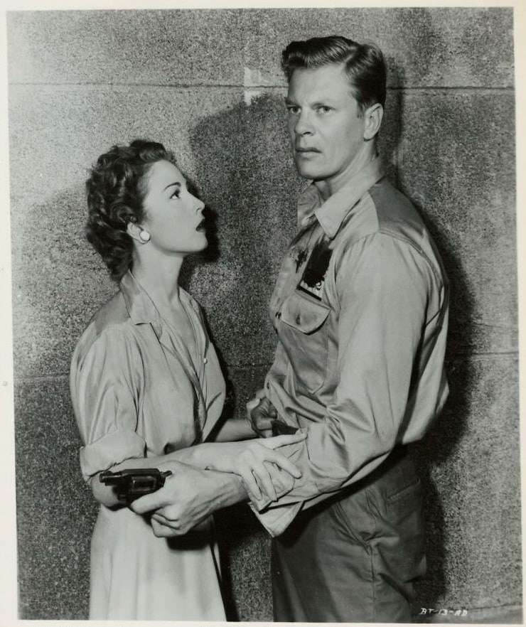 Sylvia Findley, Peter Graves