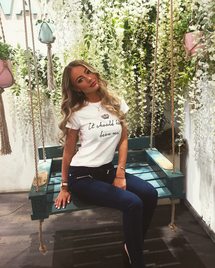 Courtney Shannon Knox