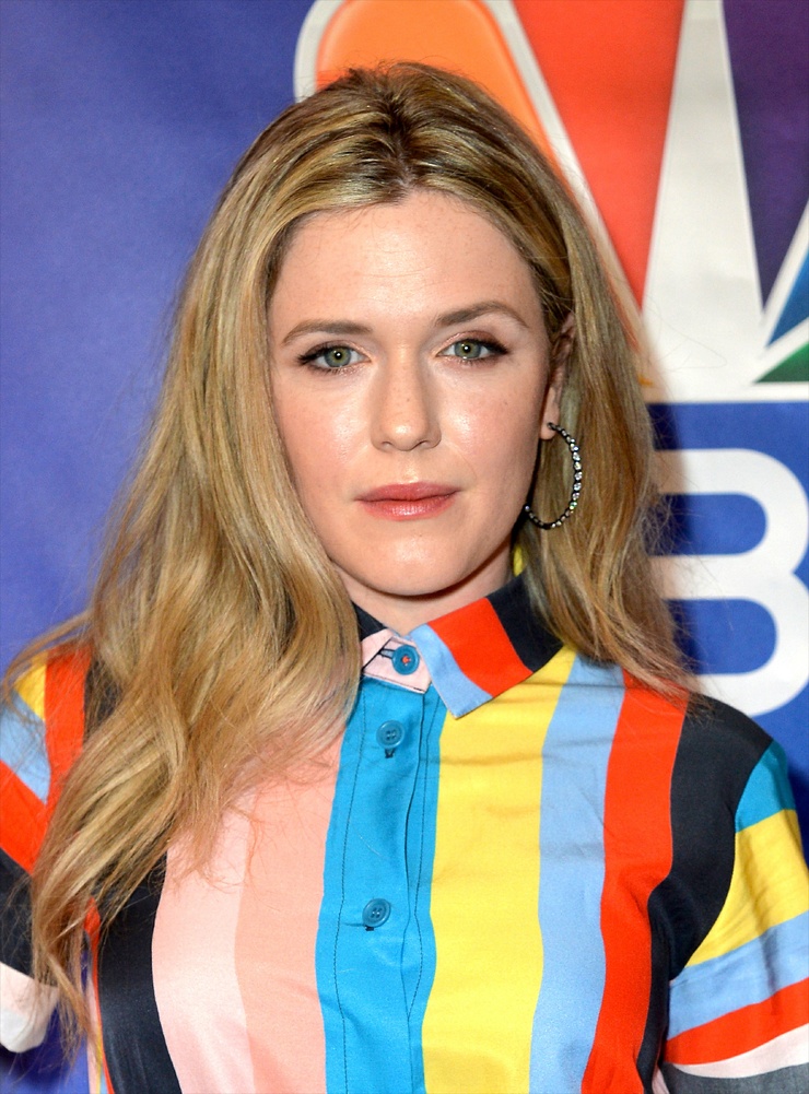 Picture of Harriet Dyer