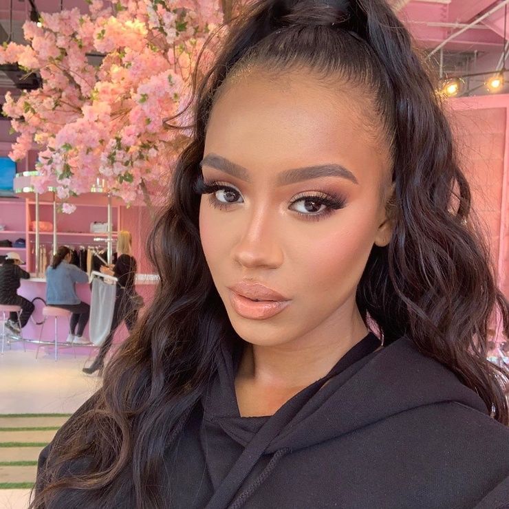 Picture of Raven TRACY