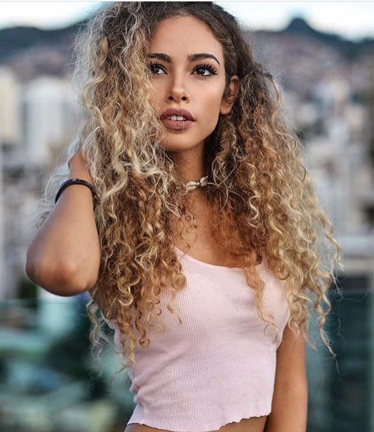 Picture of Flávia Santiago
