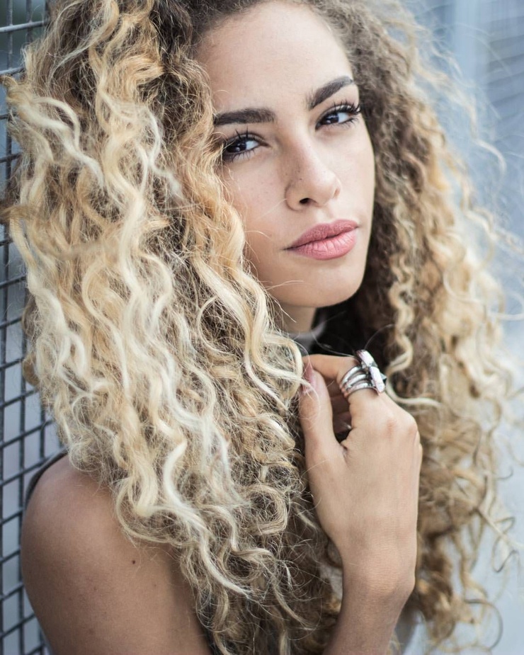Picture of Flávia Santiago