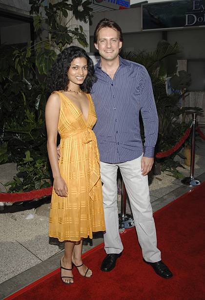 Sandra Teles, Nicholas Irons