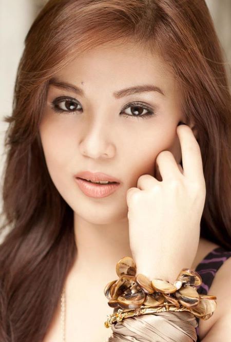 Picture of Janelle Manahan