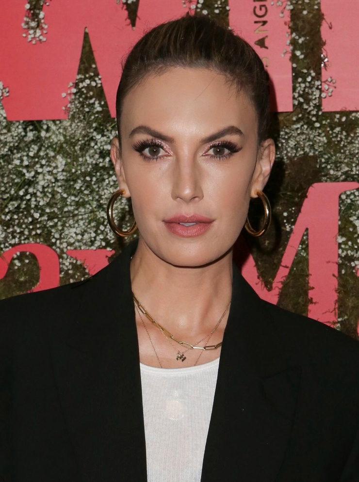 Picture of Elizabeth Chambers