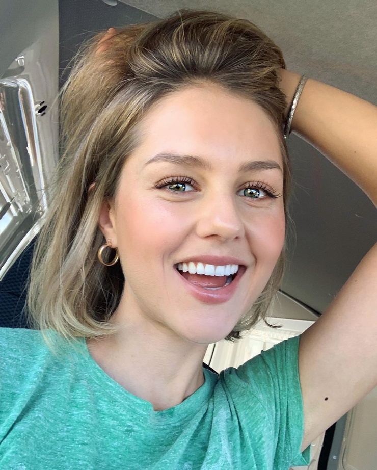 Picture of Isabelle Cornish