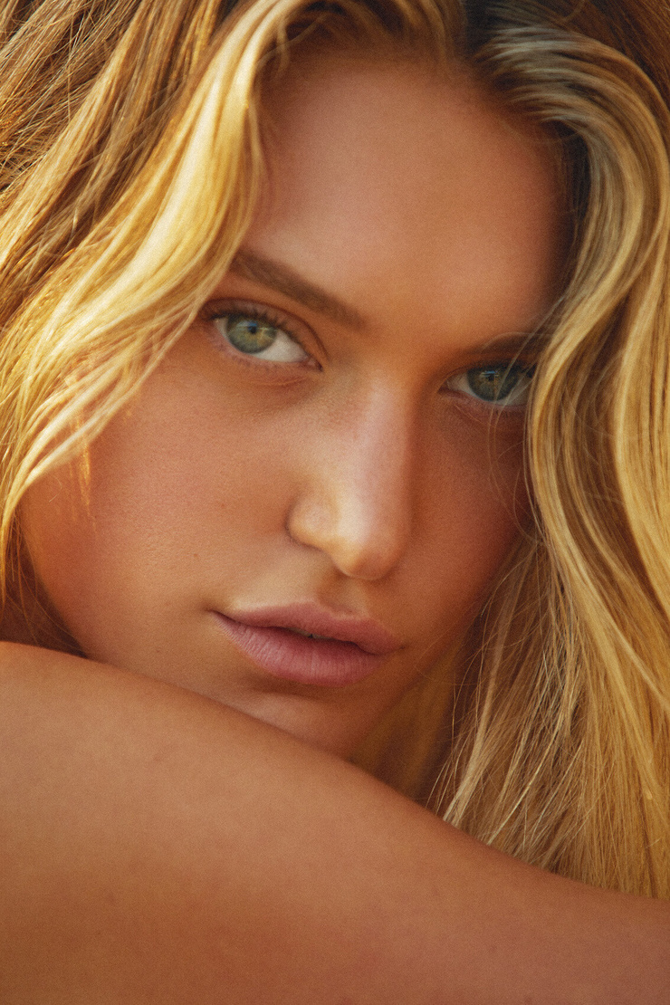 Picture of Caroline Lowe