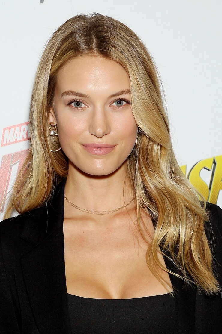 Picture of Caroline Lowe