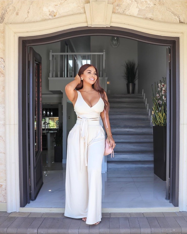 Picture of Dolly Castro