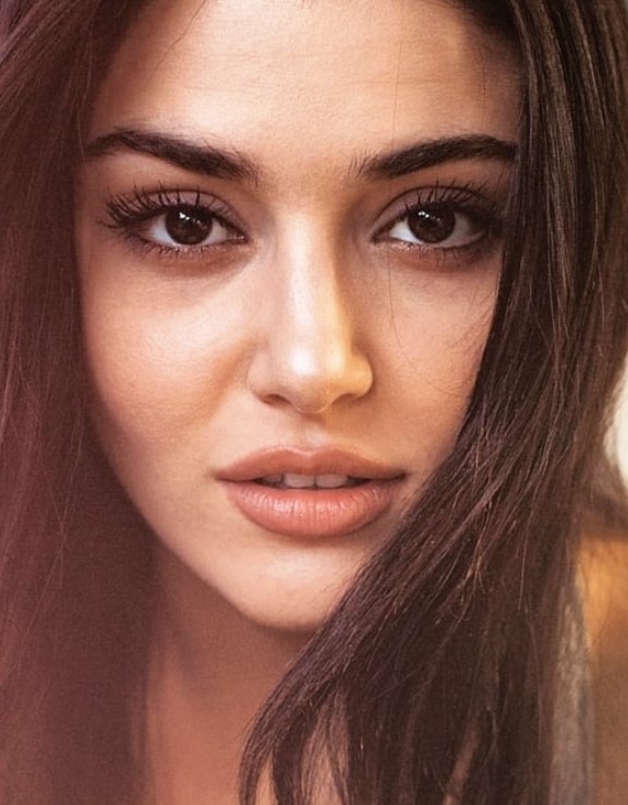 Image of Hande Erçel