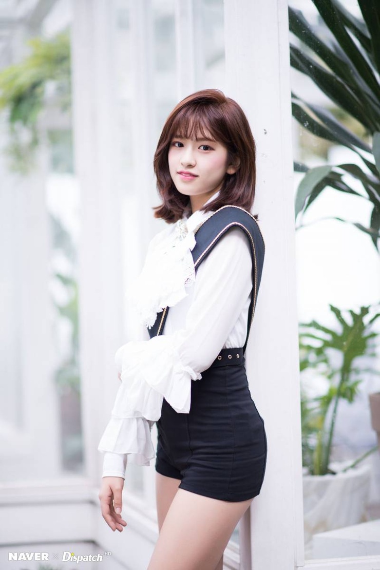 Picture of Ahn Yujin
