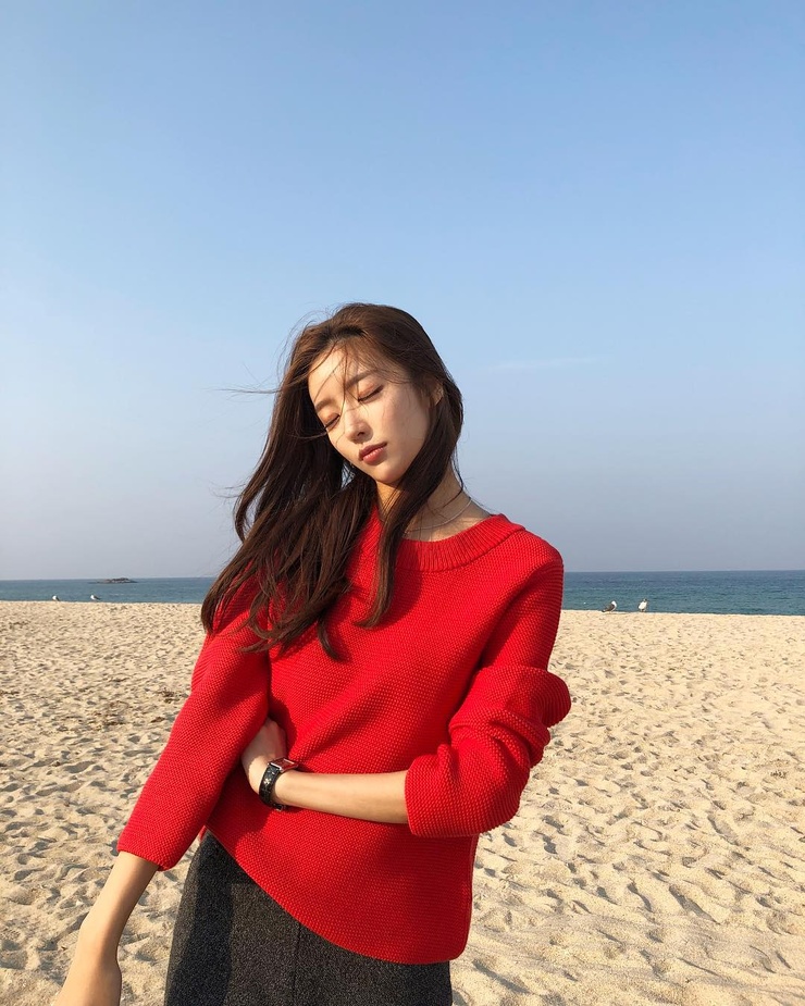 Picture of Hong Ji-Yoon