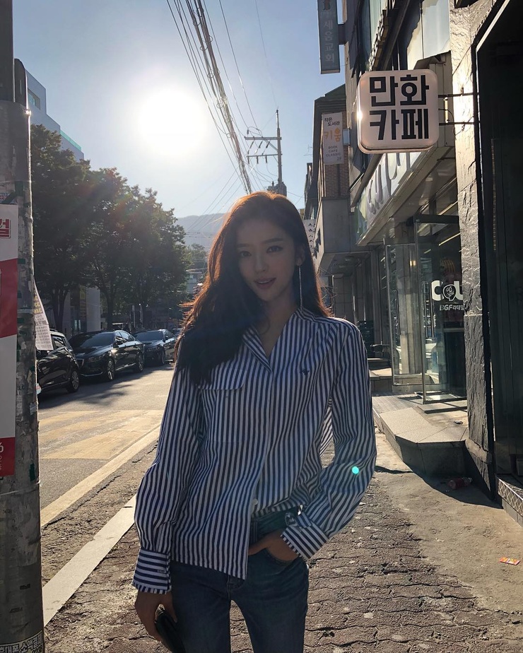 Picture of Hong Ji-Yoon
