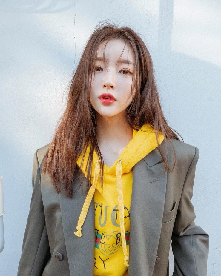 Picture of Hong Ji-Yoon