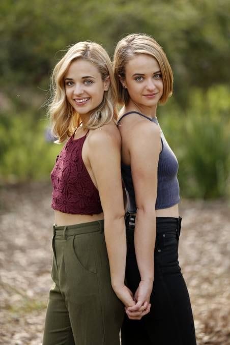 Raechelle And Twin Sister Karina Banno