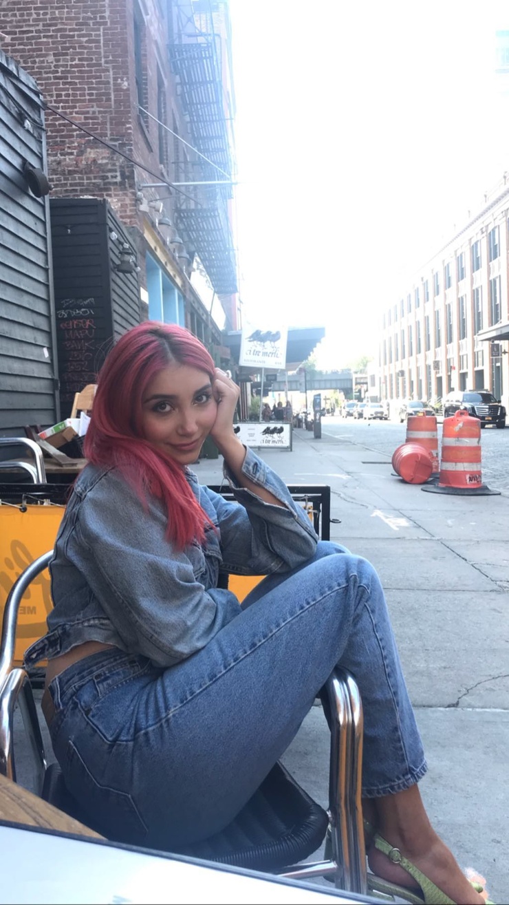 Picture of Jennessa Rose