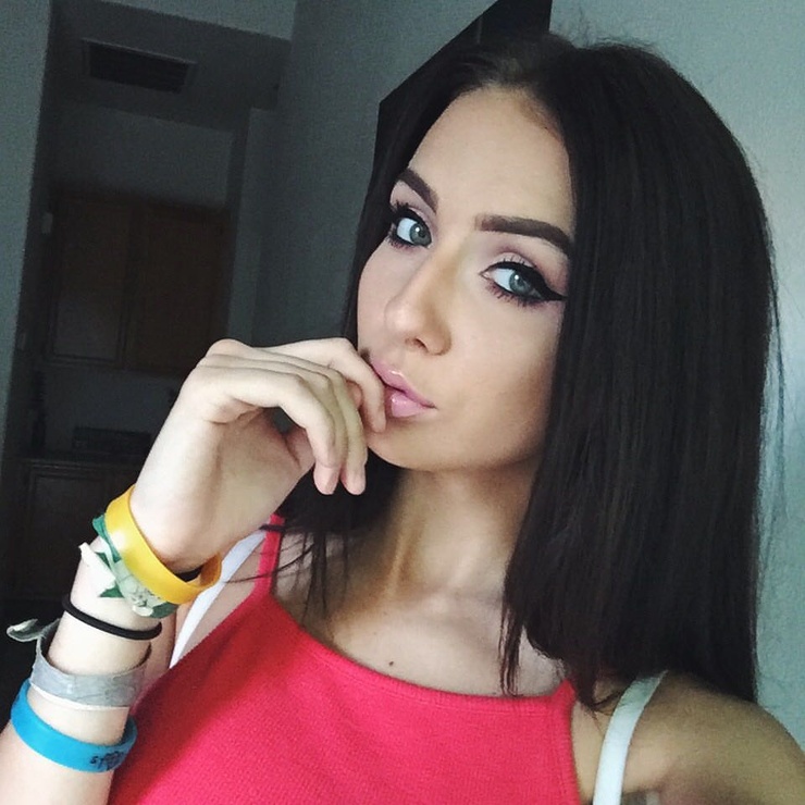 Picture of Danielle Renaee