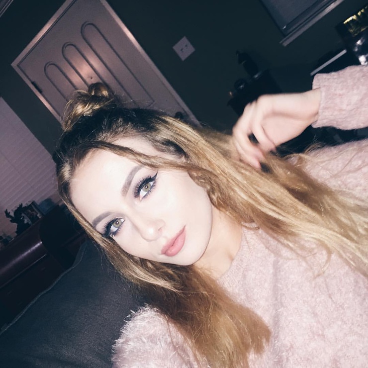 Picture of Danielle Renaee