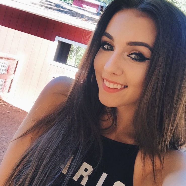 Picture of Danielle Renaee